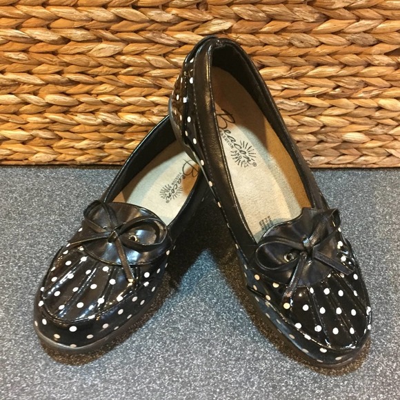 Beacon | Shoes | Beacon Black White Polka Dot Duck Shoe Loafer | Poshmark